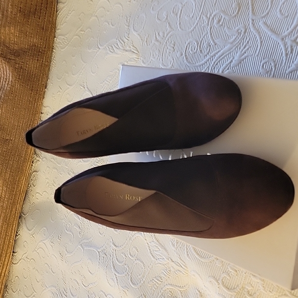 Taryn Rose | Shoes | Taryn Rose Brown Wedge Heel Shoes | Poshmark